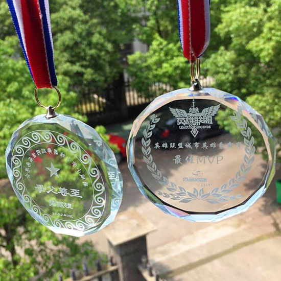 China Custom Glass Medals with Ribbon Sport Medals Trophys with ...